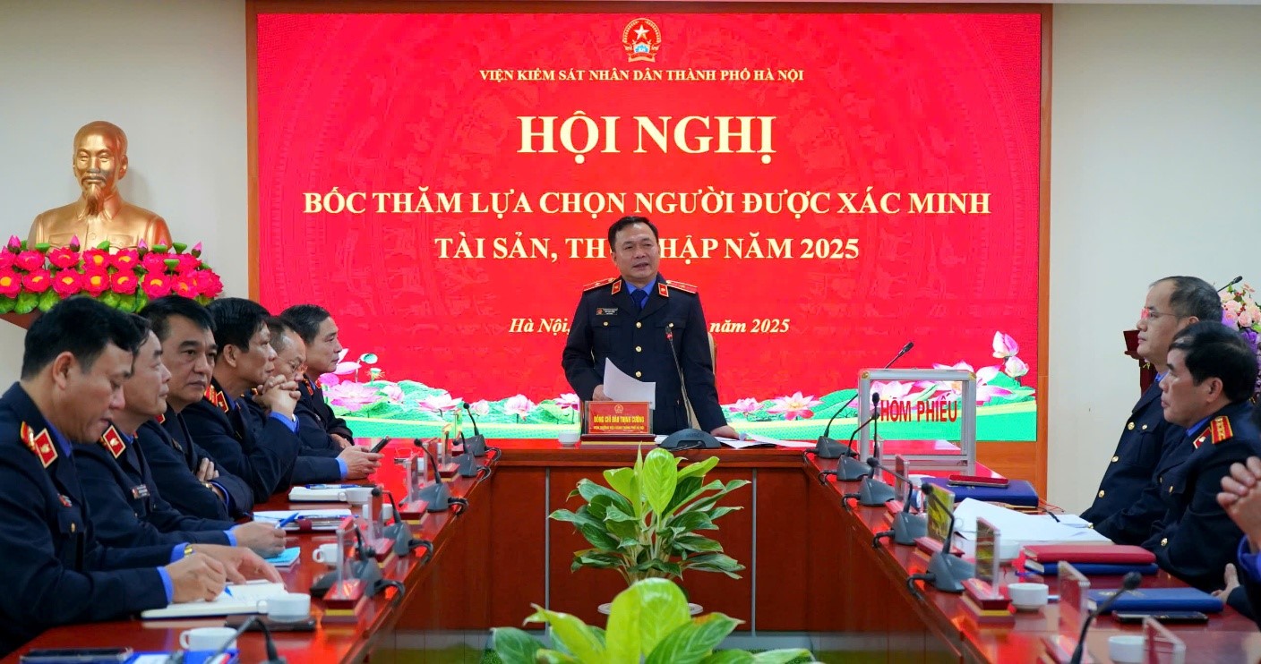 Viện KSND thành phố Hà Nội tổ chức Hội nghị bốc thăm công khai chọn lựa người được xác minh tài ...